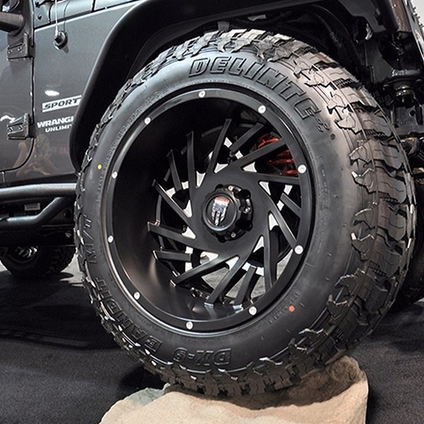 DELINTE DX9 Bandit M/T 33X12.5R18LT 118Q