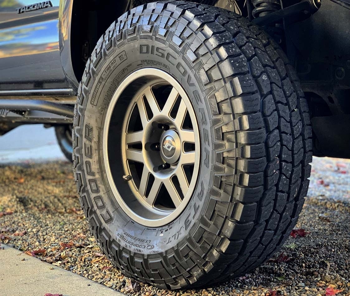 Llanta COOPER Discoverer AT3 XLT LT275/70R18 - Virtual Llantas