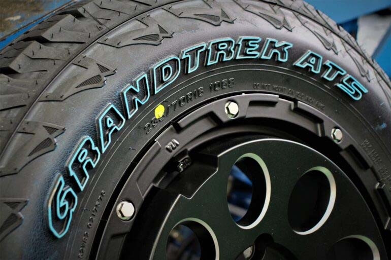 Llanta DUNLOP Grandtrek AT5 31x10.5R15LT - Virtual Llantas