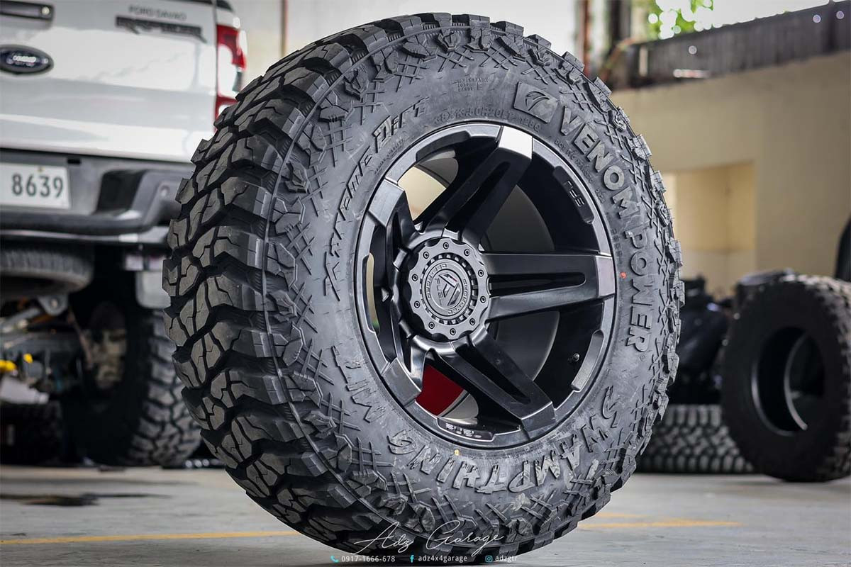 Llanta VENOM Swampthing M/T LT33x12.5R20 - Virtual Llantas