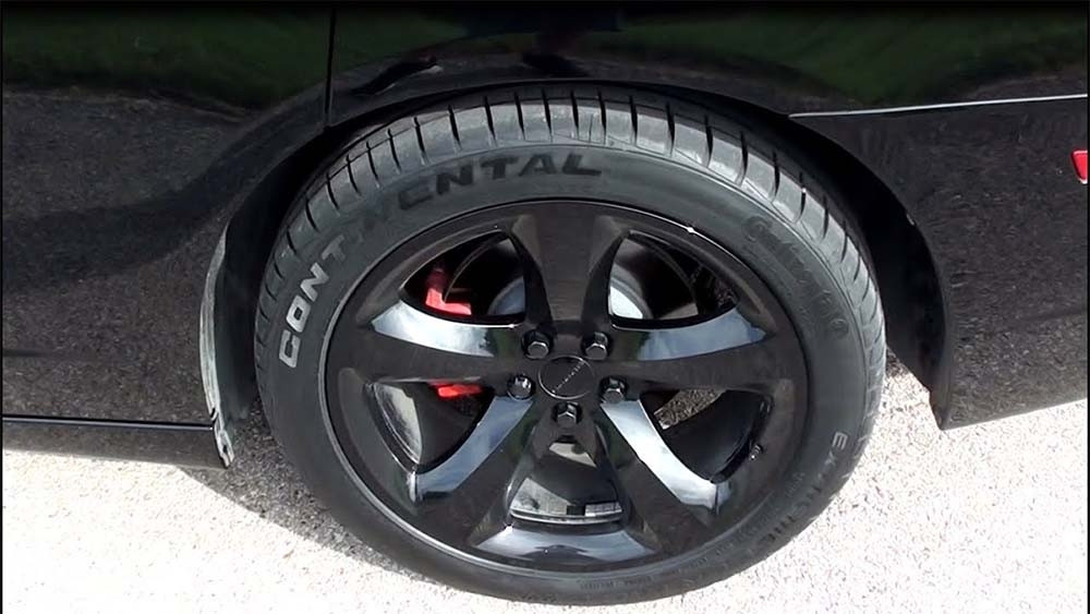 Llanta CONTINENTAL Extreme Contact DW 225/45ZR18 - Virtual Llantas