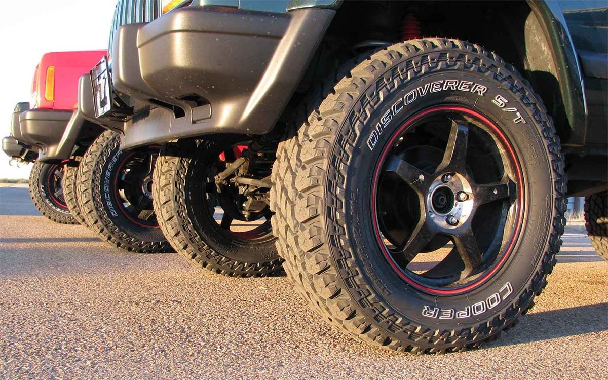 Llanta COOPER Discoverer S/T Maxx LT265/60R18 - Virtual Llantas