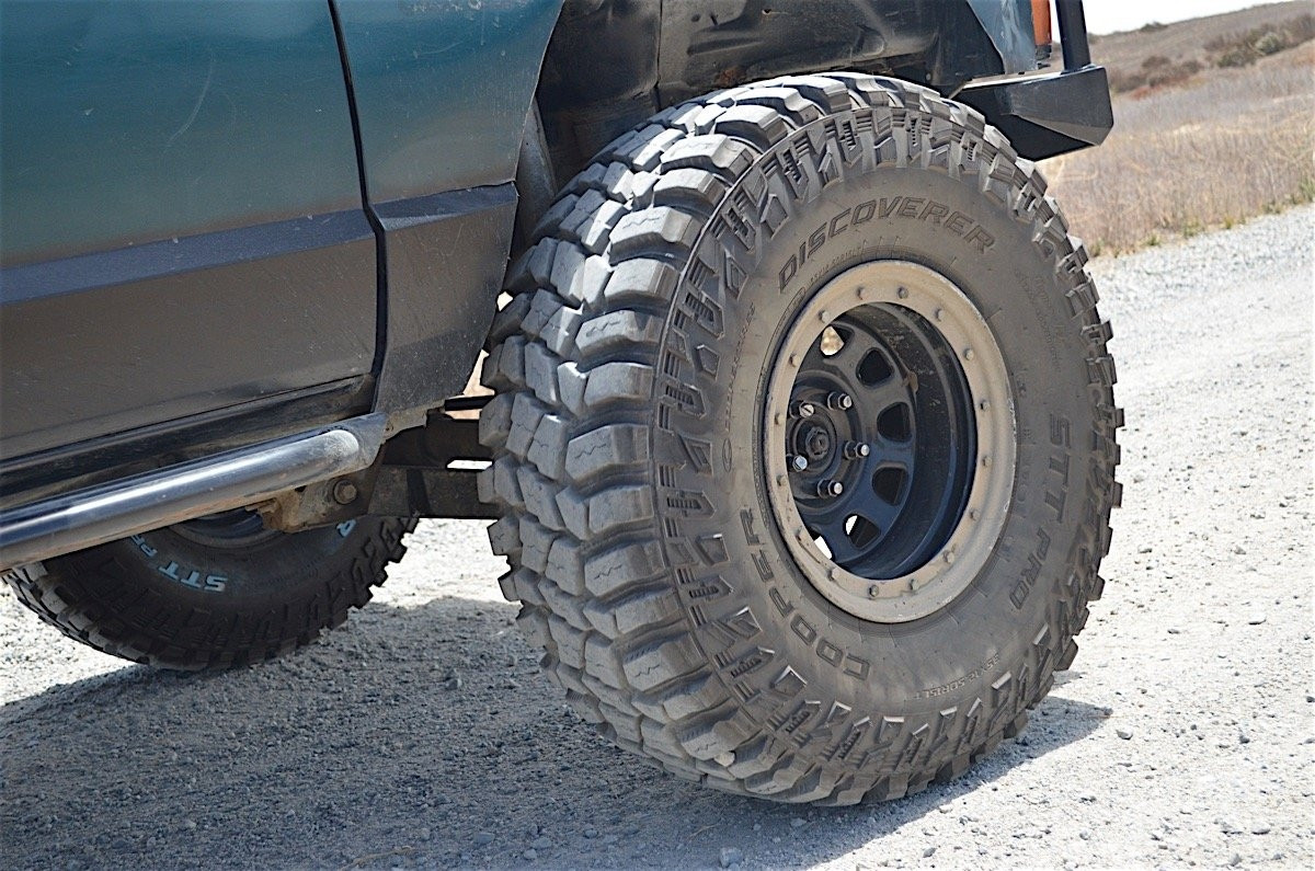 Llanta COOPER Discoverer STT Pro 37X12.5R17LT - Virtual Llantas