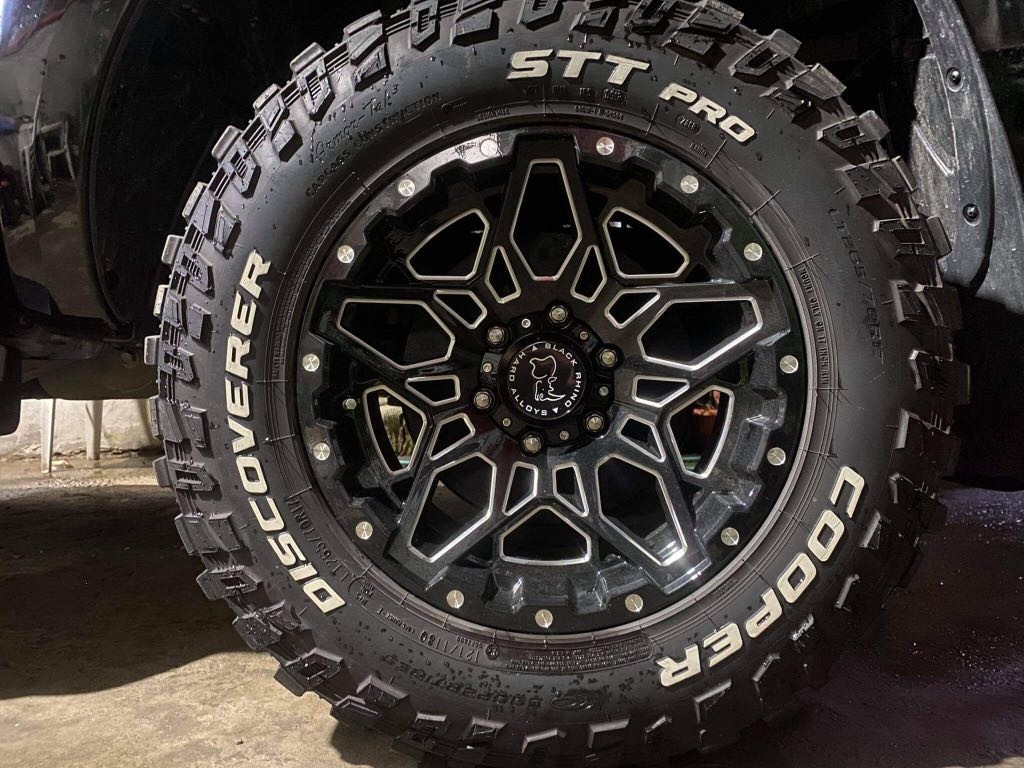 Llanta COOPER Discoverer STT Pro 31X10.5R15LT - Virtual Llantas