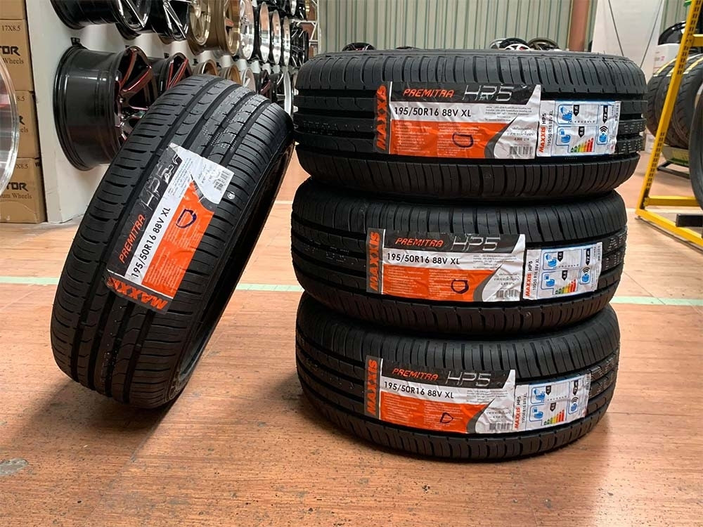 Llanta MAXXIS Premitra 5 HP5 225/55ZR17 - Virtual Llantas