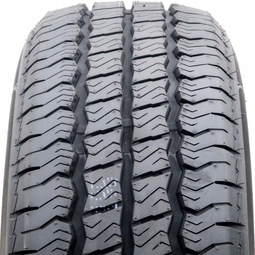 Llanta Rovelo RCM-836 225/70R15C - Virtual Llantas