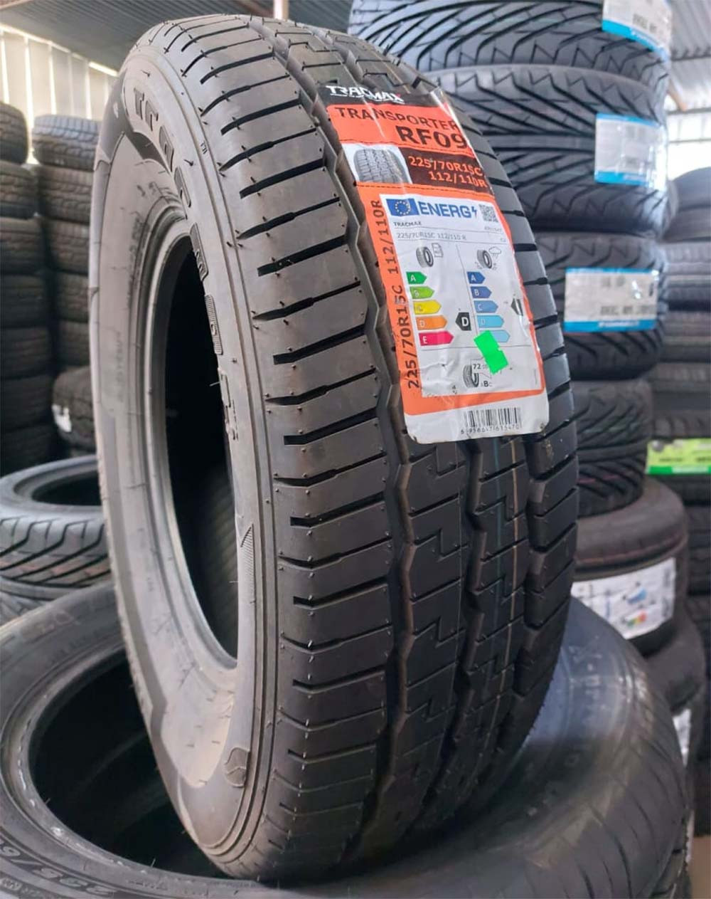 Llanta TRACMAX Transporter RF09 225/70R15C - Virtual Llantas