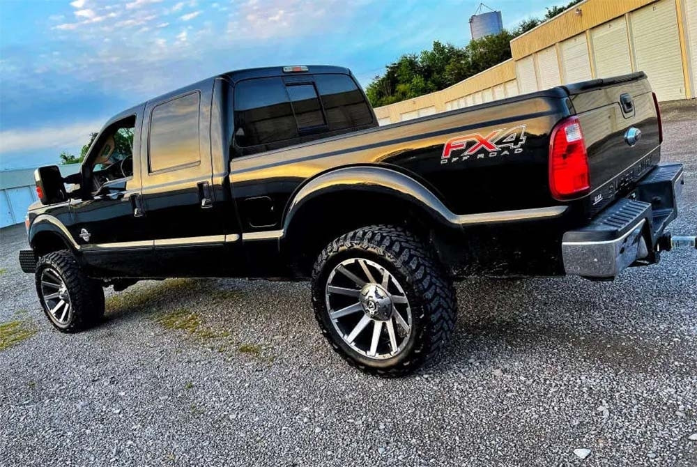 Llanta VENOM Terra Hunter M/T LT33X12.5R18 - Virtual Llantas