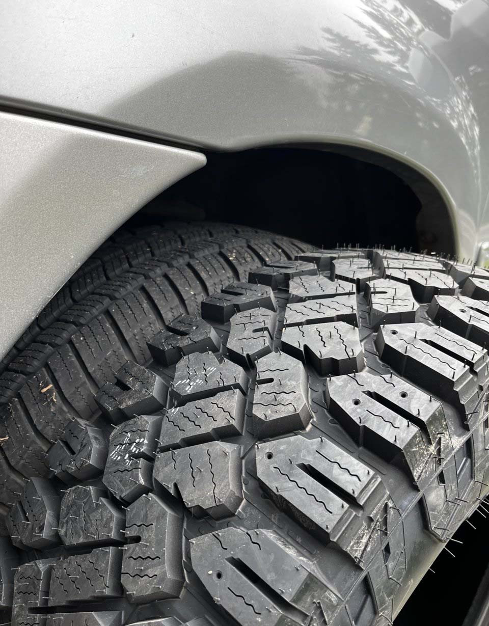 Llanta YOKOHAMA Geolandar A/T XD G017 LT275/55R20 - Virtual Llantas