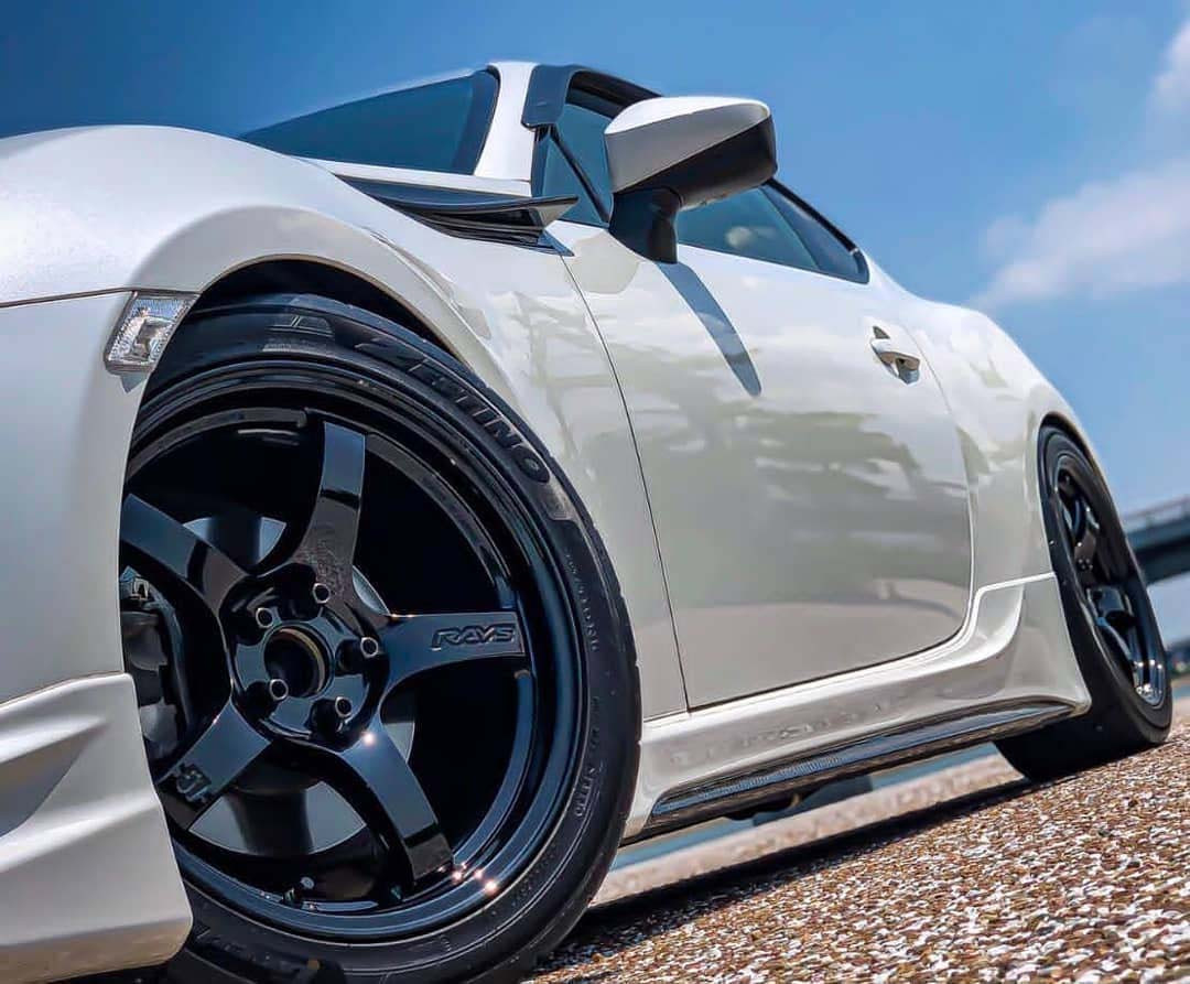 Llanta Zestino Gredge 07RS 245/40ZR17 - Virtual Llantas