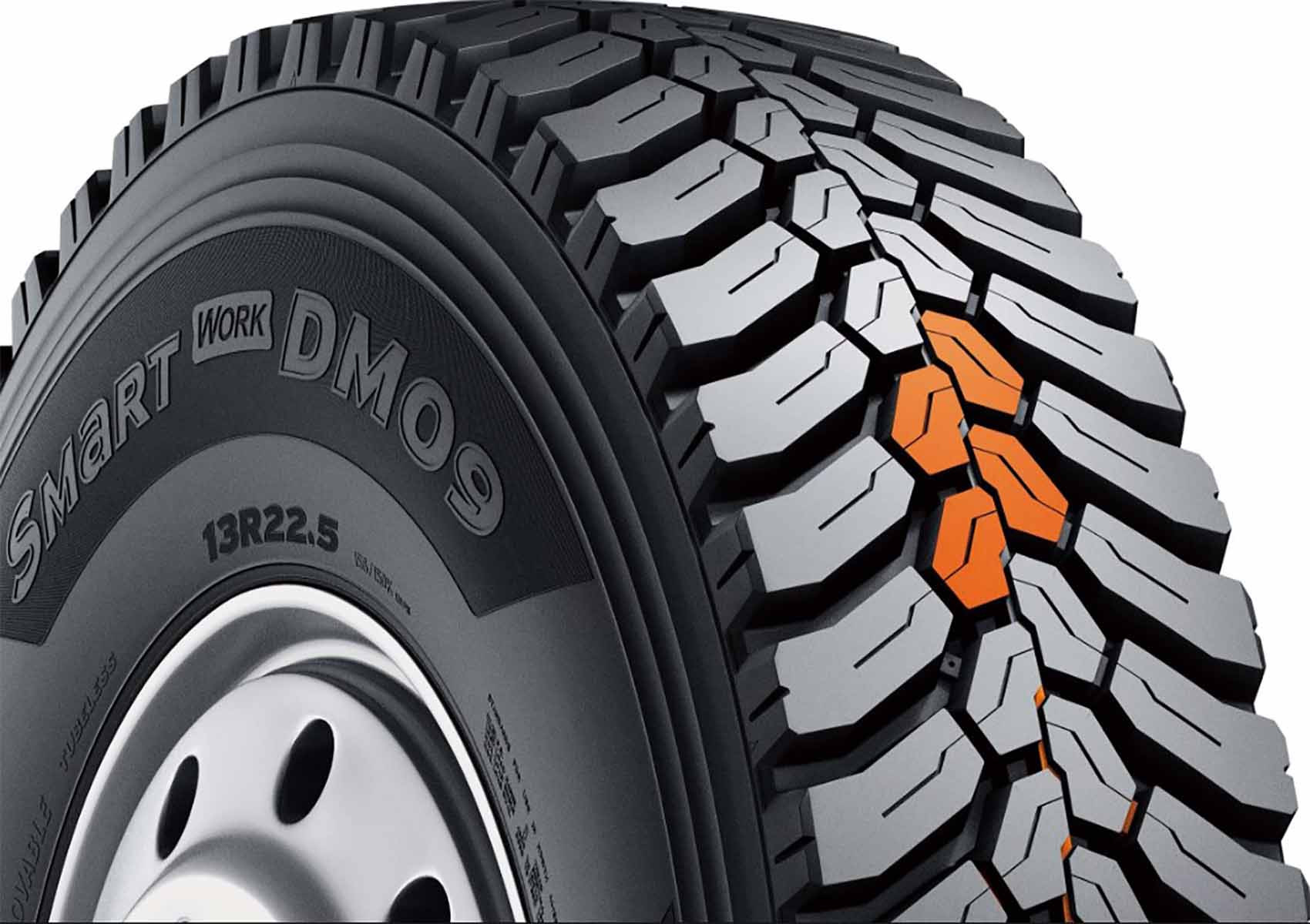 Llanta HANKOOK Smart Work DM09 295/80R22.5 - Virtual Llantas
